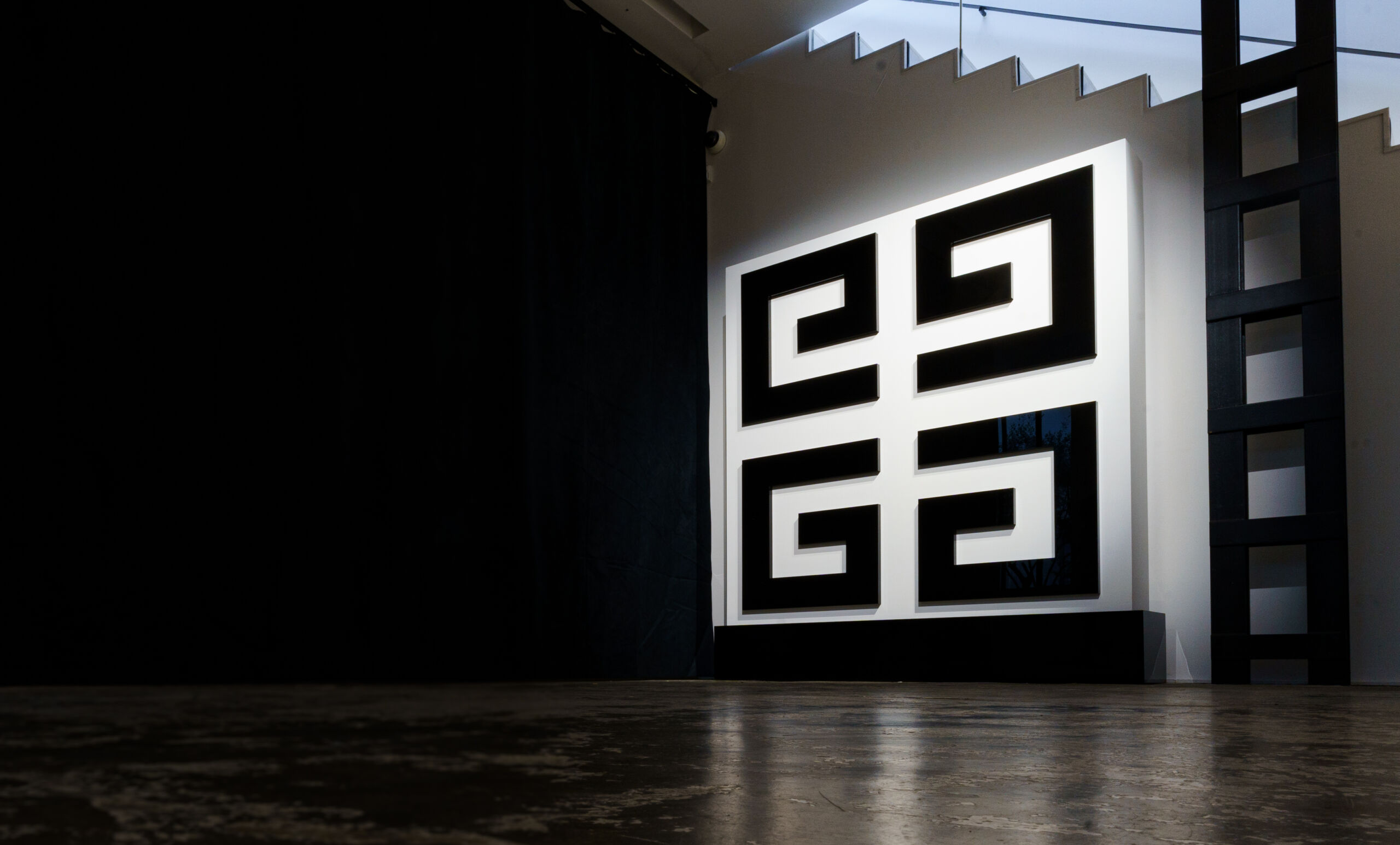 Givenchy - Saendwich